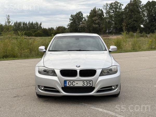 Grey BMW 335 2008 in Ogre, with an engine capacity of 3.00 L and mileage of 281 thousand km for 8900 €, photo 3 on AUTOMOTO.COM.LV