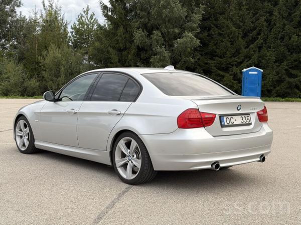 Grey BMW 335 2008 in Ogre, with an engine capacity of 3.00 L and mileage of 281 thousand km for 8900 €, photo 9 on AUTOMOTO.COM.LV