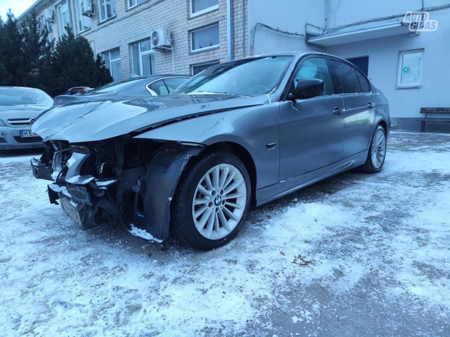 Grey BMW 335 2011 in Kaunas, with an engine capacity of 3.00 L and mileage of 198 thousand km for 4900 €, photo 3 on AUTOMOTO.COM.LV
