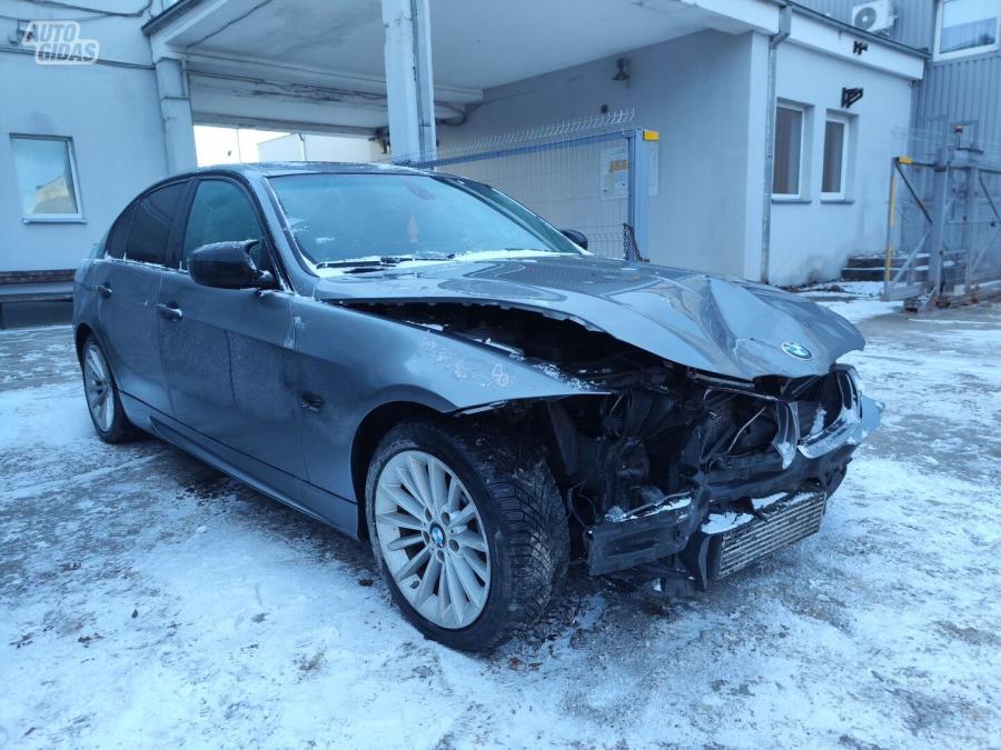 Grey BMW 335 2011 in Kaunas, with an engine capacity of 3.00 L and mileage of 198 thousand km for 4900 €, photo 4 on AUTOMOTO.COM.LV
