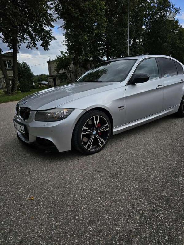 Grey BMW 335 2011 in Vilnius, with an engine capacity of 2.98 L and mileage of 273 thousand km for 11000 €, photo 3 on AUTOMOTO.COM.LV