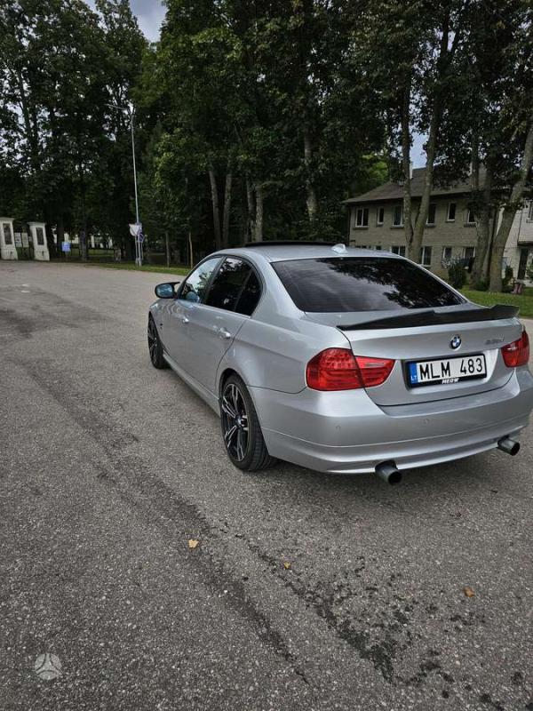 Grey BMW 335 2011 in Vilnius, with an engine capacity of 2.98 L and mileage of 273 thousand km for 11000 €, photo 5 on AUTOMOTO.COM.LV