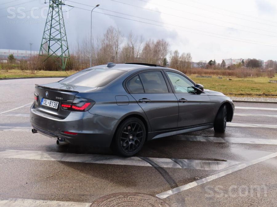 Pelēks BMW 335 2015 Rīga, ar dzinēja tilpumu 3.00 L un nobraukumu 223 tūkst. km par 12500 €, foto 5 vietnē AUTOMOTO.COM.LV