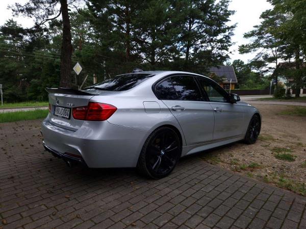 Pelēks BMW 335 2015 Ignalina, ar dzinēja tilpumu 2.98 L un nobraukumu 170 tūkst. km par 16200 €, foto 4 vietnē AUTOMOTO.COM.LV