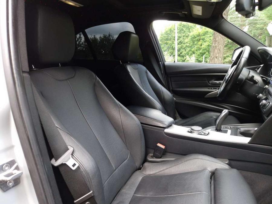 Pelēks BMW 335 2015 Ignalina, ar dzinēja tilpumu 2.98 L un nobraukumu 170 tūkst. km par 16200 €, foto 12 vietnē AUTOMOTO.COM.LV