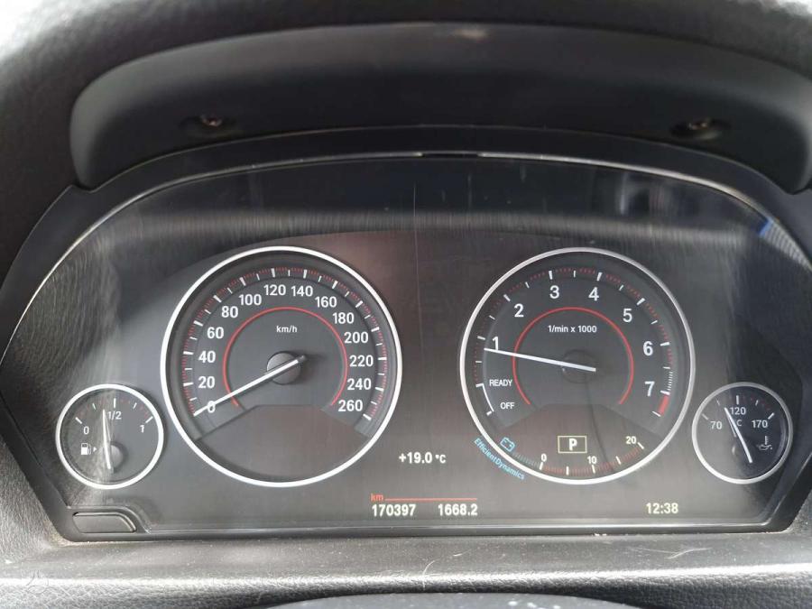 Pelēks BMW 335 2015 Ignalina, ar dzinēja tilpumu 2.98 L un nobraukumu 170 tūkst. km par 16200 €, foto 16 vietnē AUTOMOTO.COM.LV