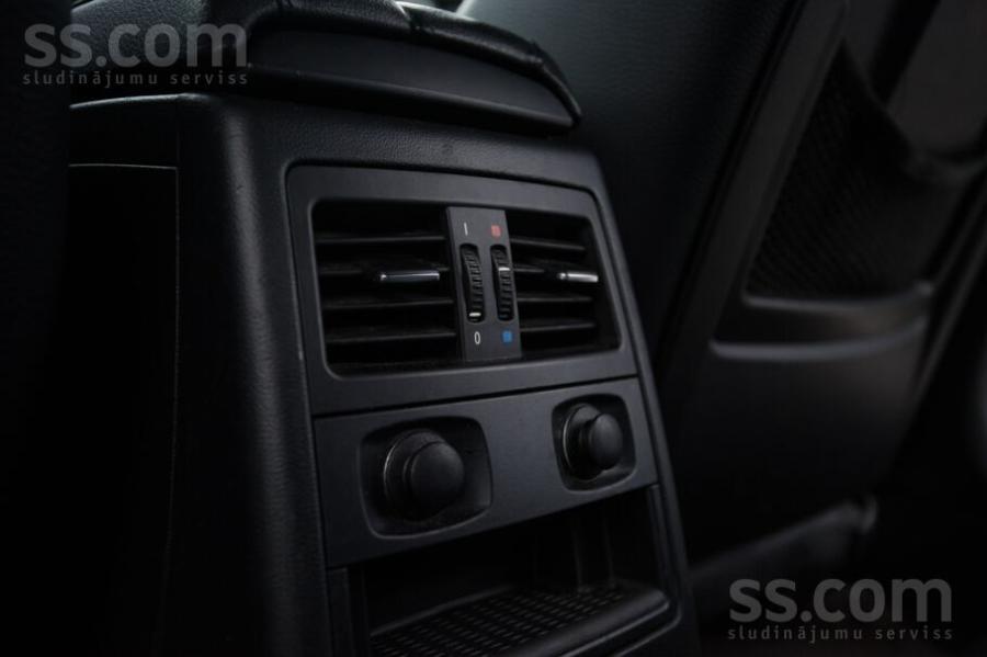 Pelēks BMW 335 2009 Rīga, ar dzinēja tilpumu 3.00 L un nobraukumu 295 tūkst. km par 6000 €, foto 12 vietnē AUTOMOTO.COM.LV