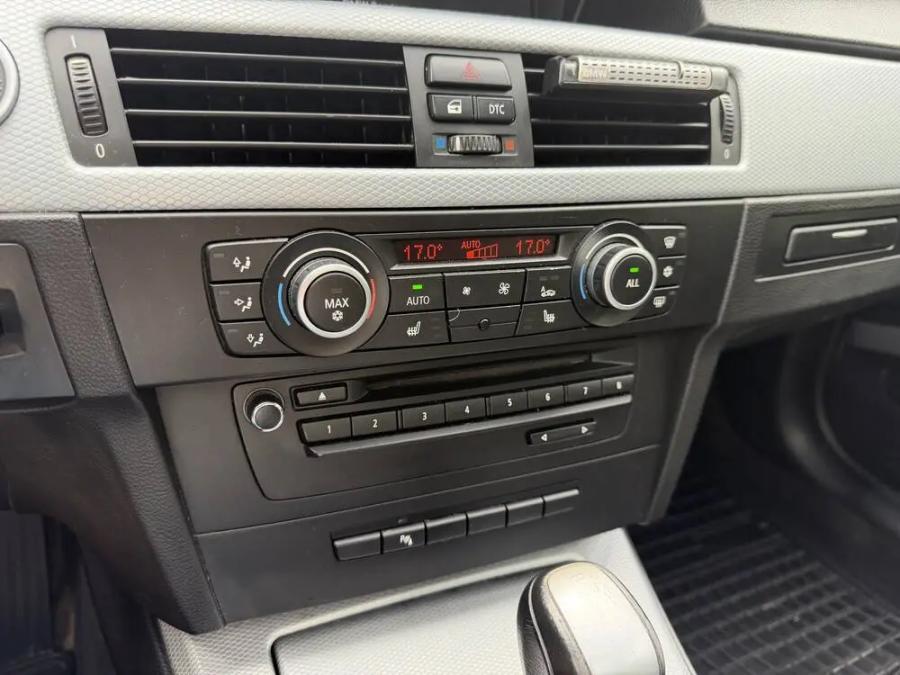 Pelēks BMW 335 2010 Rēzekne, ar dzinēja tilpumu 3.00 L un nobraukumu 341 tūkst. km par 8490 €, foto 12 vietnē AUTOMOTO.COM.LV