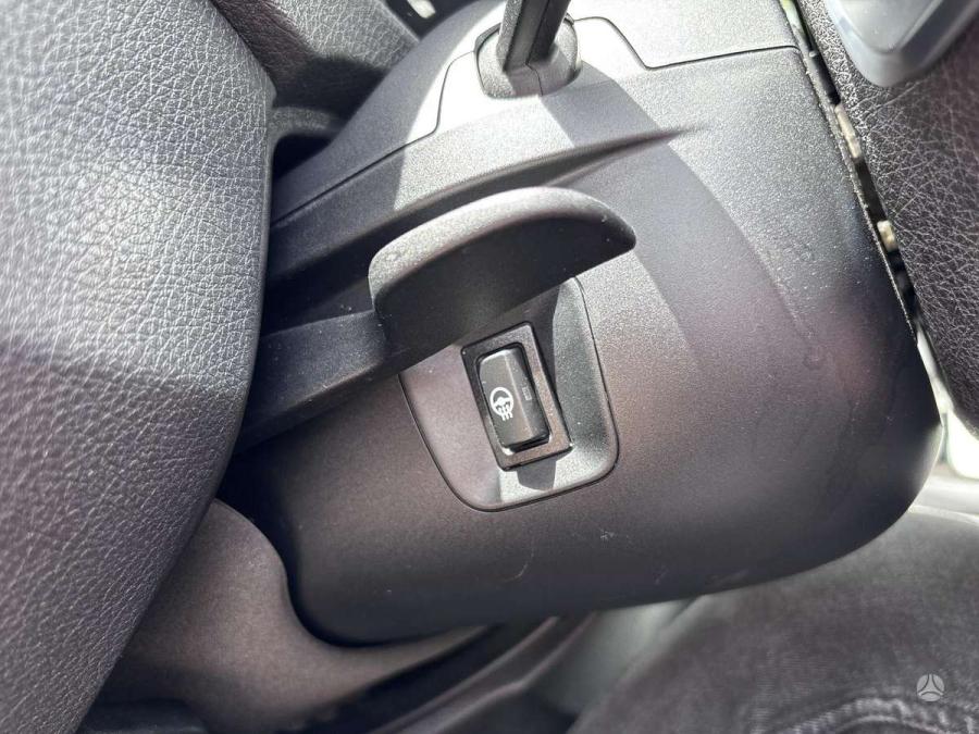 Grey BMW 335 2013 in Gargzdai, with an engine capacity of 2.98 L and mileage of 269 thousand km for 10999 €, photo 24 on AUTOMOTO.COM.LV