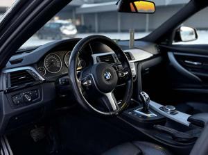 Pelēks BMW 335 2015 Panevēža, ar dzinēja tilpumu 3.00 L un nobraukumu 270 tūkst. km par 12700 €, foto 12 vietnē AUTOMOTO.COM.LV