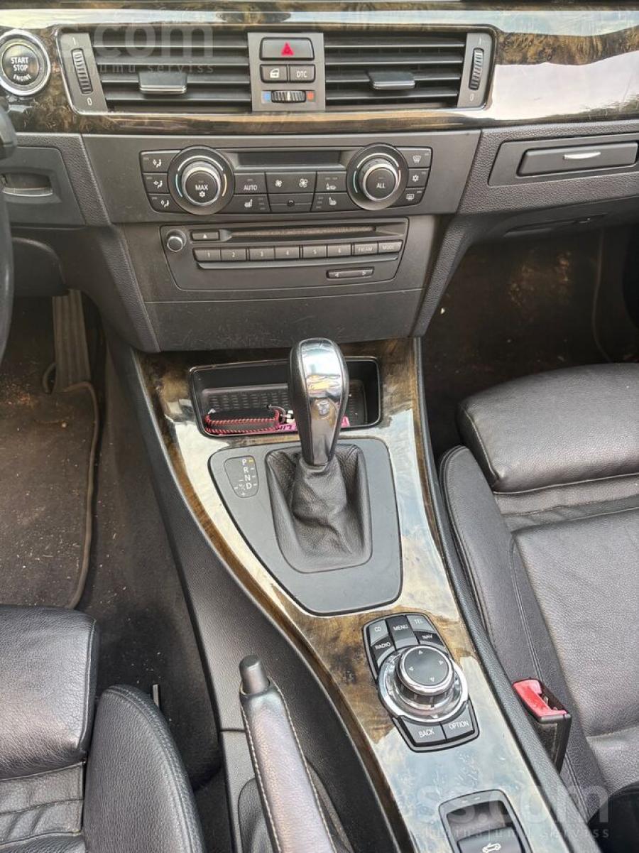 Orange BMW 335 2010 in Riga, with an engine capacity of 3.00 L and mileage of 206 thousand km for 13000 €, photo 10 on AUTOMOTO.COM.LV