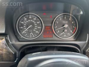 Orange BMW 335 2010 in Riga, with an engine capacity of 3.00 L and mileage of 206 thousand km for 13000 €, photo 13 on AUTOMOTO.COM.LV