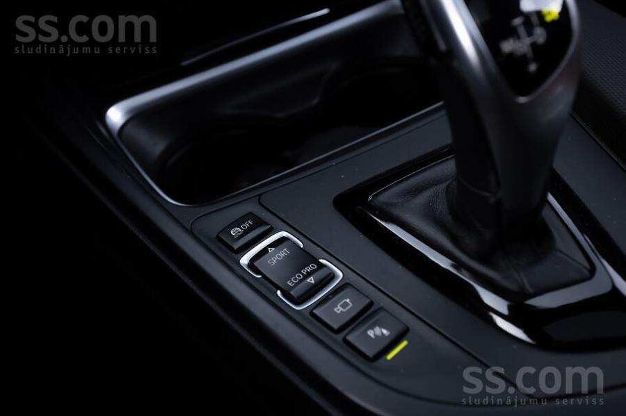 Sarkans BMW 335 2013 Jelgava, ar dzinēja tilpumu 3.00 L un nobraukumu 164 tūkst. km par 23800 €, foto 21 vietnē AUTOMOTO.COM.LV