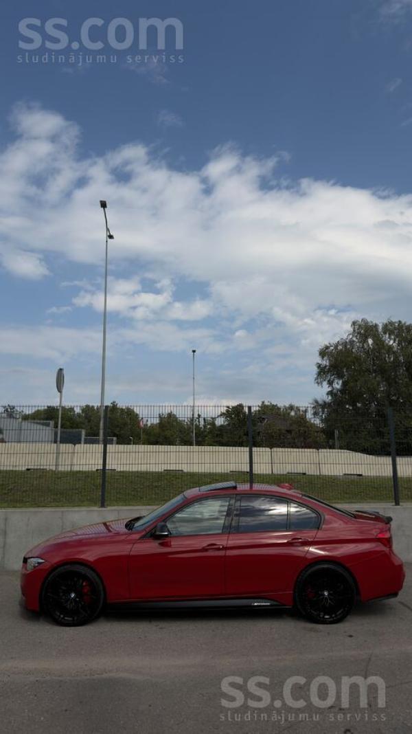 Red BMW 335 2013 in Riga, with an engine capacity of 3.00 L and mileage of 278 thousand km for 18700 €, photo 2 on AUTOMOTO.COM.LV