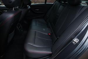 BMW 335 2013 in Vilnius, with an engine capacity of 3.00 L and mileage of 246 thousand km for 11999 €, photo 12 on AUTOMOTO.COM.LV