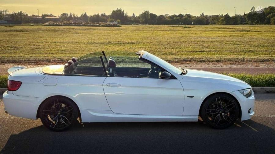 Balts BMW 335 2008 Kauņa, ar dzinēja tilpumu 3.50 L un nobraukumu 245 tūkst. km par 7500 €, foto 9 vietnē AUTOMOTO.COM.LV