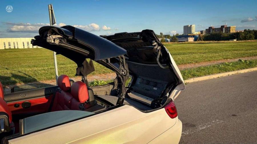 Balts BMW 335 2008 Kauņa, ar dzinēja tilpumu 3.50 L un nobraukumu 245 tūkst. km par 7500 €, foto 10 vietnē AUTOMOTO.COM.LV