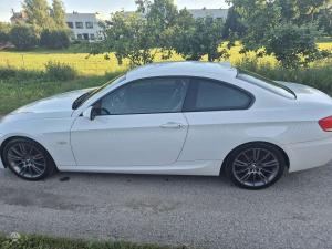 Balts BMW 335 2007 Kauņa, ar dzinēja tilpumu 2.99 L un nobraukumu 295 tūkst. km par 8750 €, foto 8 vietnē AUTOMOTO.COM.LV