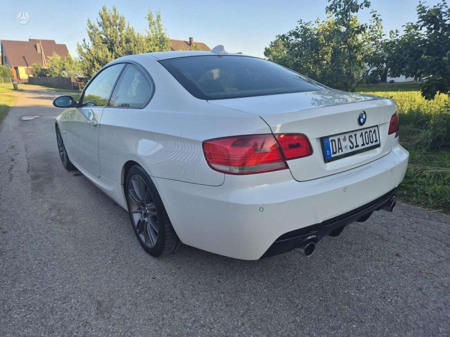Balts BMW 335 2007 Kauņa, ar dzinēja tilpumu 2.99 L un nobraukumu 295 tūkst. km par 8750 €, foto 10 vietnē AUTOMOTO.COM.LV