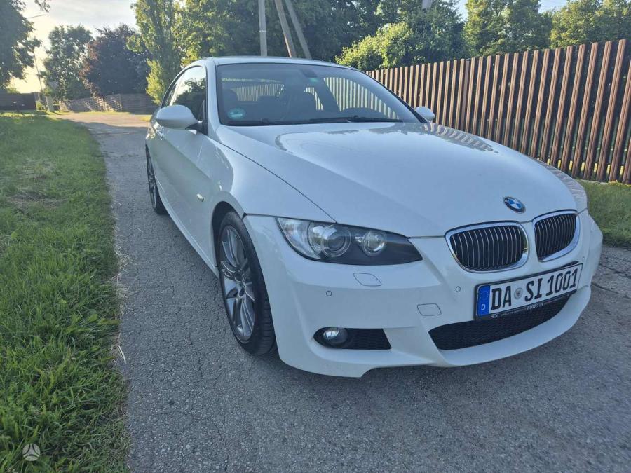 Balts BMW 335 2007 Kauņa, ar dzinēja tilpumu 2.99 L un nobraukumu 295 tūkst. km par 8750 €, foto 15 vietnē AUTOMOTO.COM.LV