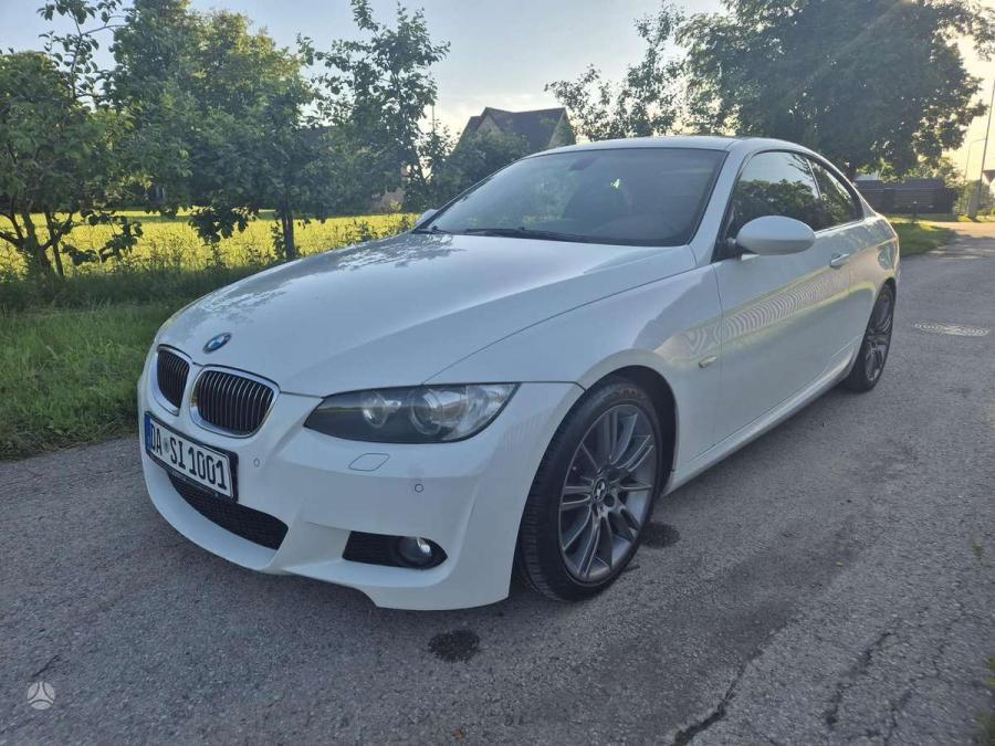 Balts BMW 335 2007 Kauņa, ar dzinēja tilpumu 2.99 L un nobraukumu 295 tūkst. km par 8750 €, foto 16 vietnē AUTOMOTO.COM.LV