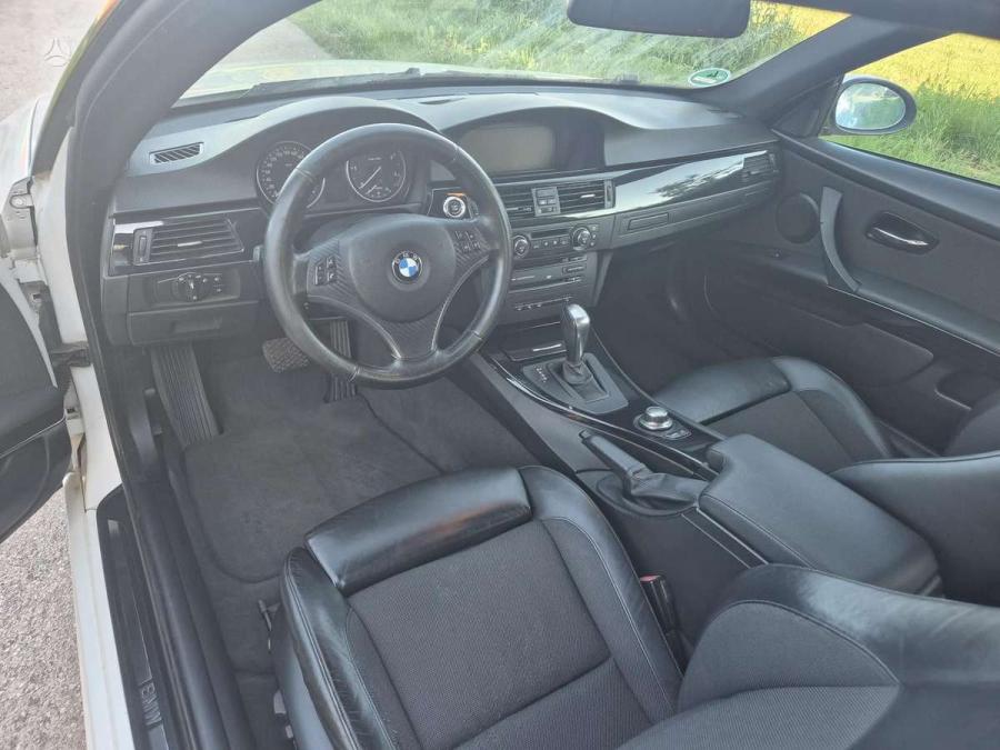 Balts BMW 335 2007 Kauņa, ar dzinēja tilpumu 2.99 L un nobraukumu 295 tūkst. km par 8750 €, foto 18 vietnē AUTOMOTO.COM.LV