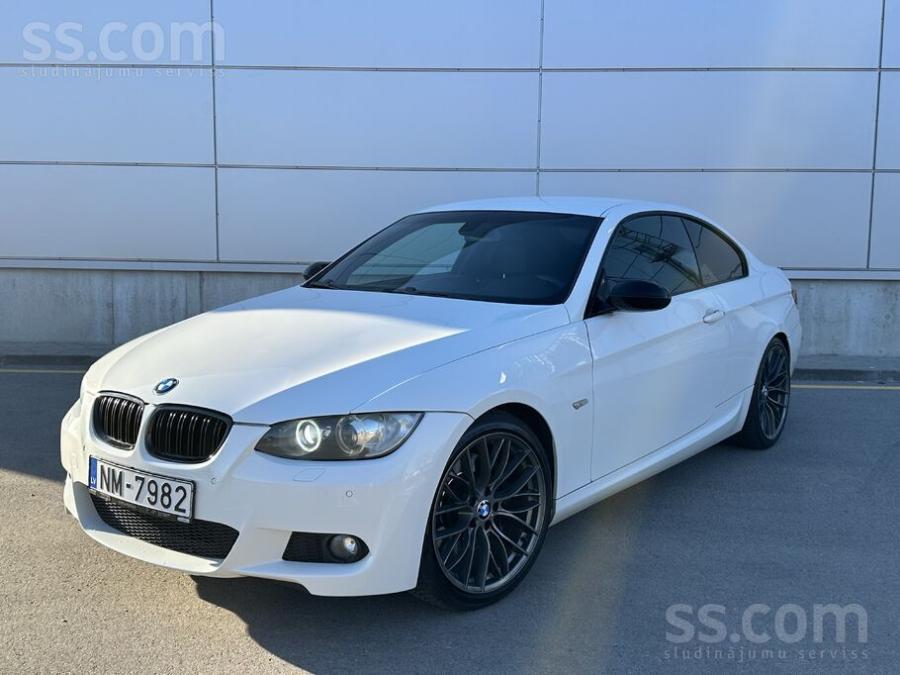 White BMW 335 2008 in Riga, with an engine capacity of 3.00 L and mileage of 282 thousand km for 12000 €, photo 1 on AUTOMOTO.COM.LV
