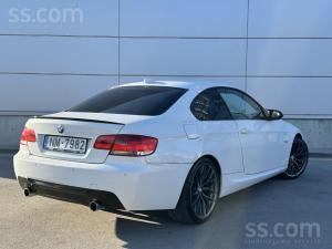 White BMW 335 2008 in Riga, with an engine capacity of 3.00 L and mileage of 282 thousand km for 12000 €, photo 5 on AUTOMOTO.COM.LV