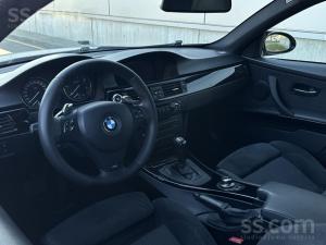 White BMW 335 2008 in Riga, with an engine capacity of 3.00 L and mileage of 282 thousand km for 12000 €, photo 6 on AUTOMOTO.COM.LV