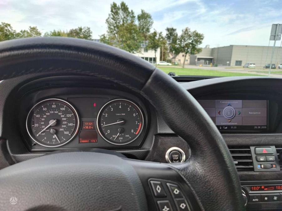 Белый БМВ 335 2008 в Паневежис, объемом двигателя 2.98 л и пробегом 299 тыс. км за 9000 €, фото 13 на AUTOMOTO.COM.LV