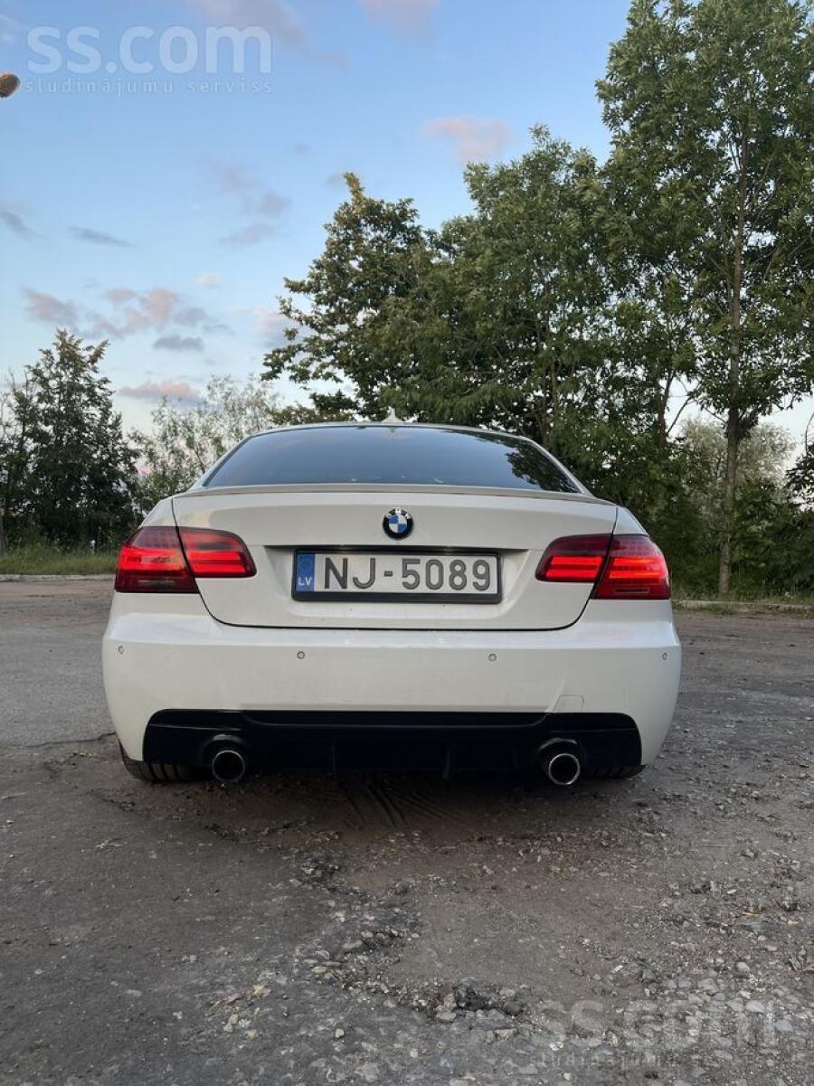 Balts BMW 335 2009 Rīga, ar dzinēja tilpumu 3.00 L un nobraukumu 255 tūkst. km par 10000 €, foto 1 vietnē AUTOMOTO.COM.LV