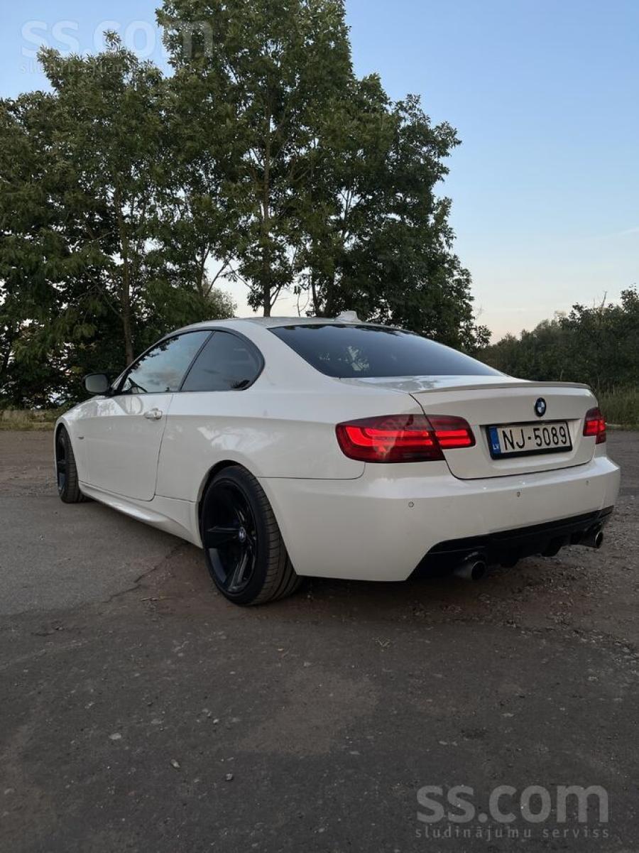 Balts BMW 335 2009 Rīga, ar dzinēja tilpumu 3.00 L un nobraukumu 255 tūkst. km par 10000 €, foto 8 vietnē AUTOMOTO.COM.LV