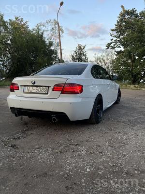Balts BMW 335 2009 Rīga, ar dzinēja tilpumu 3.00 L un nobraukumu 255 tūkst. km par 10000 €, foto 9 vietnē AUTOMOTO.COM.LV