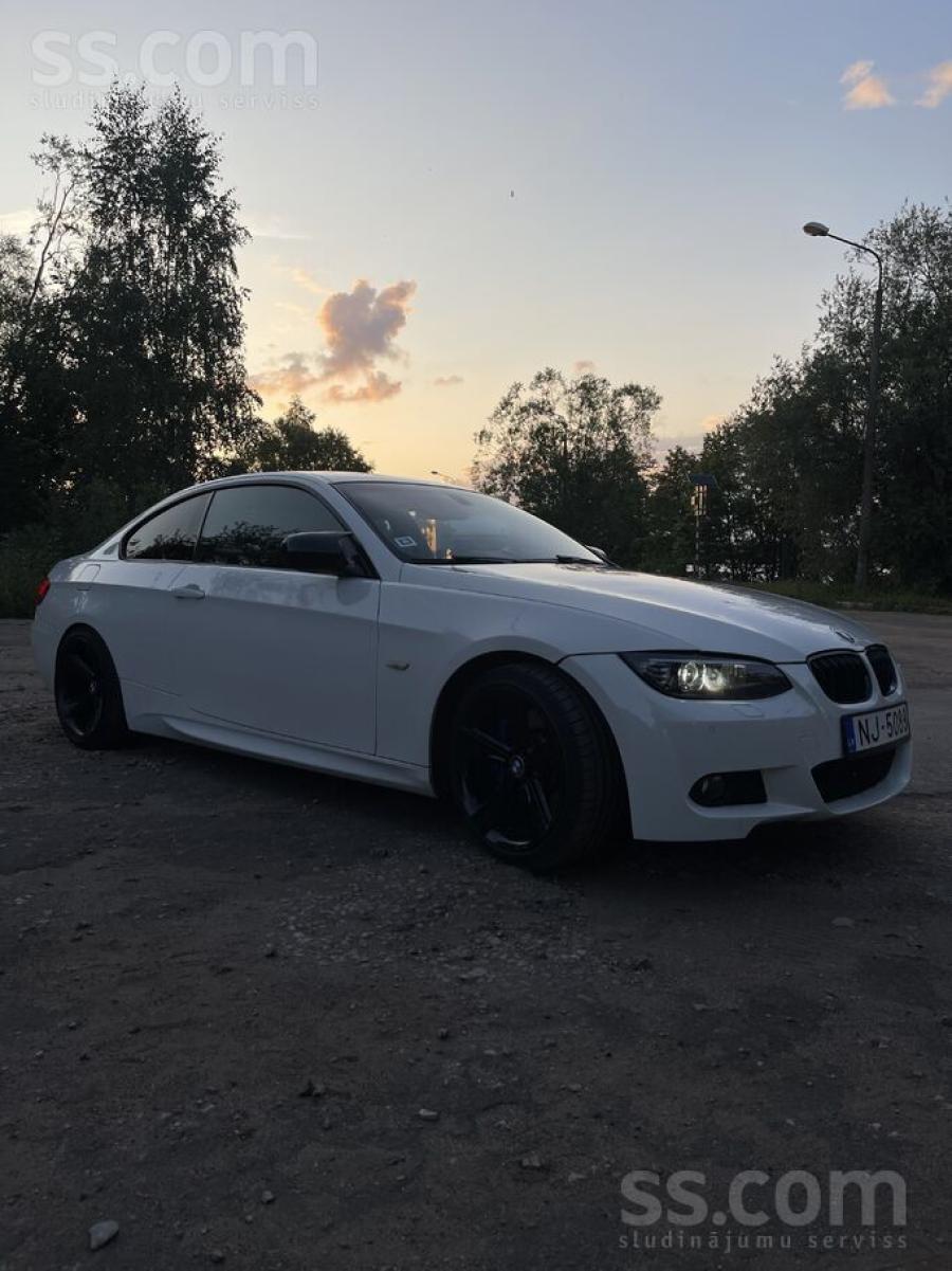 Balts BMW 335 2009 Rīga, ar dzinēja tilpumu 3.00 L un nobraukumu 255 tūkst. km par 10000 €, foto 11 vietnē AUTOMOTO.COM.LV