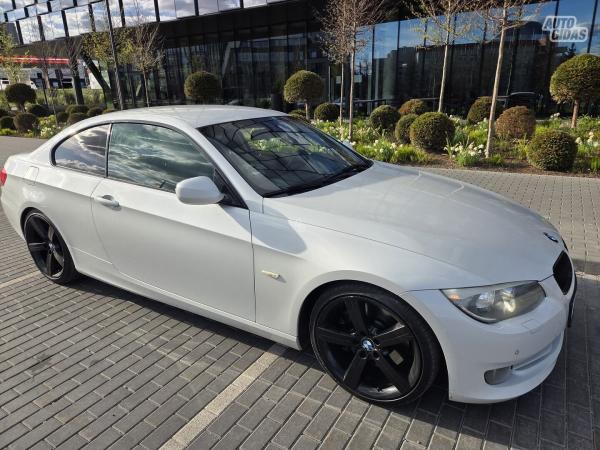 Balts BMW 335 2011 Viļņa, ar dzinēja tilpumu 3.50 L un nobraukumu 334 tūkst. km par 11700 €, foto 6 vietnē AUTOMOTO.COM.LV
