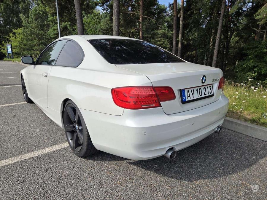 Balts BMW 335 2011 Viļņa, ar dzinēja tilpumu 3.00 L un nobraukumu 335 tūkst. km par 9200 €, foto 10 vietnē AUTOMOTO.COM.LV