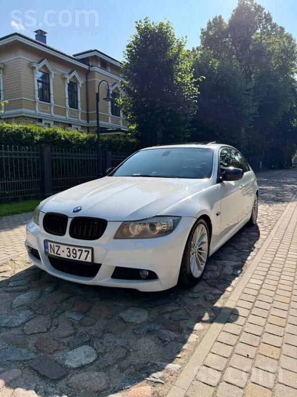 Balts BMW 335 2009 Liepāja, ar dzinēja tilpumu 3.00 L un nobraukumu 275 tūkst. km par 15500 €, foto 1 vietnē AUTOMOTO.COM.LV