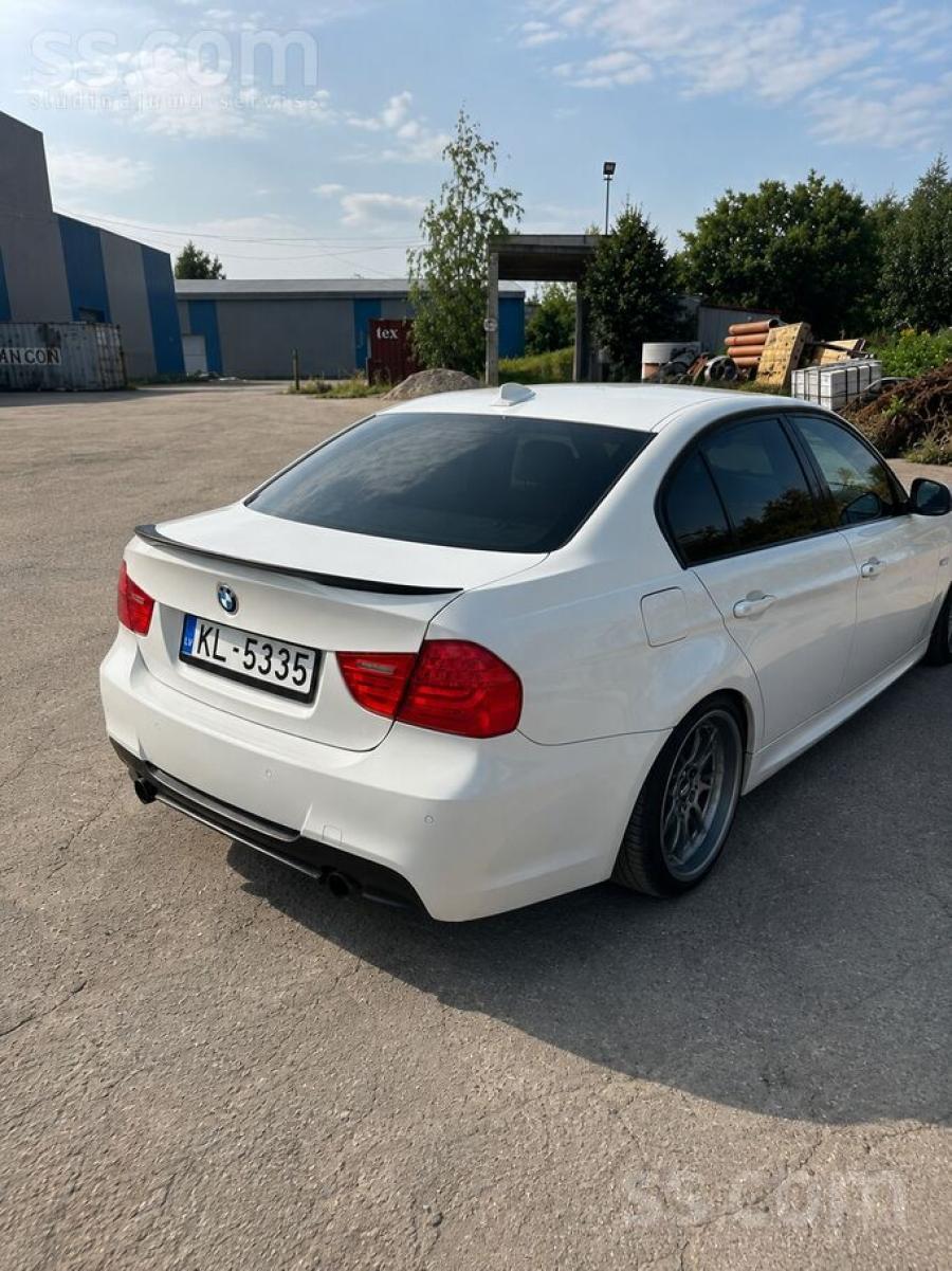 Balts BMW 335 2010 Jūrmala, ar dzinēja tilpumu 3.00 L un nobraukumu 220 tūkst. km par 14200 €, foto 7 vietnē AUTOMOTO.COM.LV