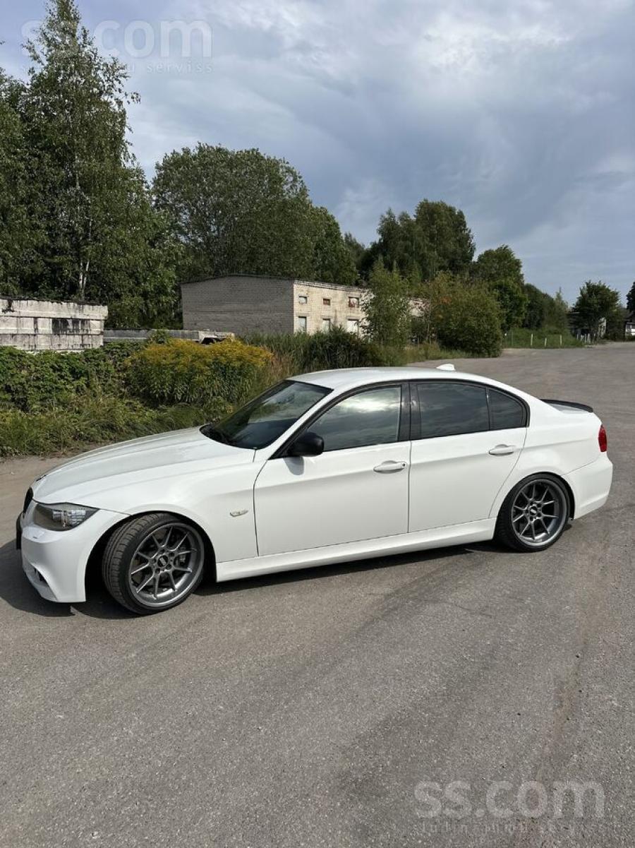 Balts BMW 335 2010 Jūrmala, ar dzinēja tilpumu 3.00 L un nobraukumu 220 tūkst. km par 14200 €, foto 8 vietnē AUTOMOTO.COM.LV