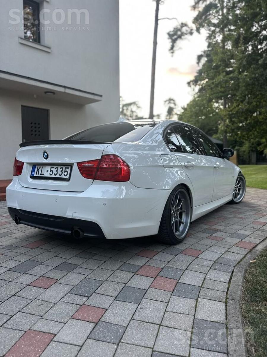Balts BMW 335 2010 Jūrmala, ar dzinēja tilpumu 3.00 L un nobraukumu 220 tūkst. km par 14200 €, foto 9 vietnē AUTOMOTO.COM.LV