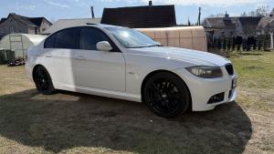 White BMW 335 2011 in Kaunas, with an engine capacity of 3.00 L and mileage of 262 thousand km for 9300 €, photo 4 on AUTOMOTO.COM.LV