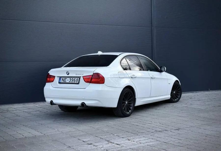 Balts BMW 335 2011 Rīga, ar dzinēja tilpumu 3.00 L un nobraukumu 227 tūkst. km par 8595 €, foto 7 vietnē AUTOMOTO.COM.LV