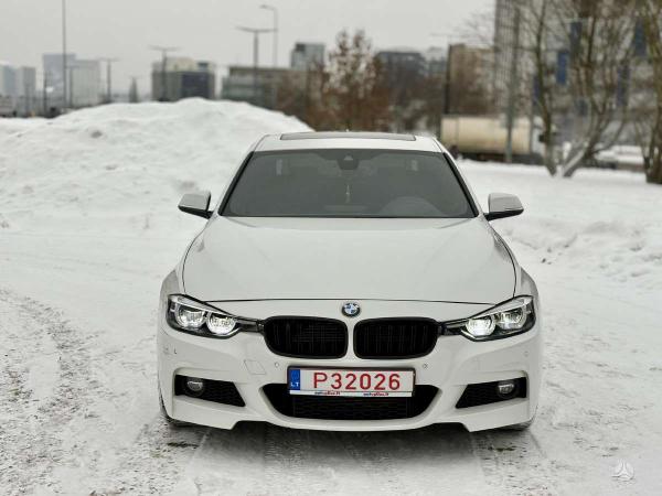 White BMW 335 2013 in Vilnius, with an engine capacity of 2.98 L and mileage of 150 thousand km for 10450 €, photo 3 on AUTOMOTO.COM.LV