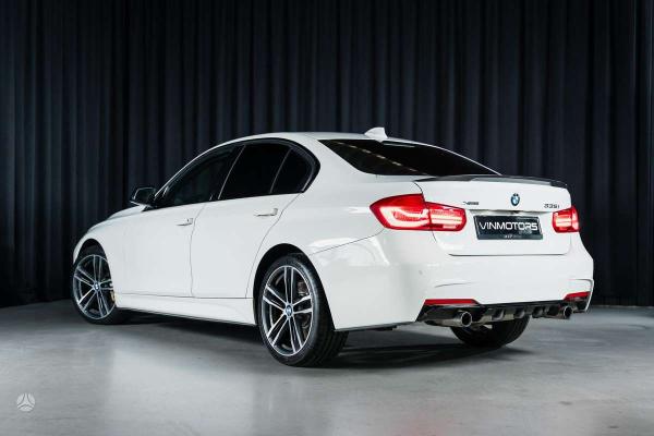White BMW 335 2014 in Vilnius, with an engine capacity of 2.99 L and mileage of 136 thousand km for 18999 €, photo 6 on AUTOMOTO.COM.LV