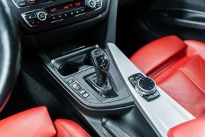 Balts BMW 335 2014 Viļņa, ar dzinēja tilpumu 2.99 L un nobraukumu 136 tūkst. km par 18999 €, foto 23 vietnē AUTOMOTO.COM.LV