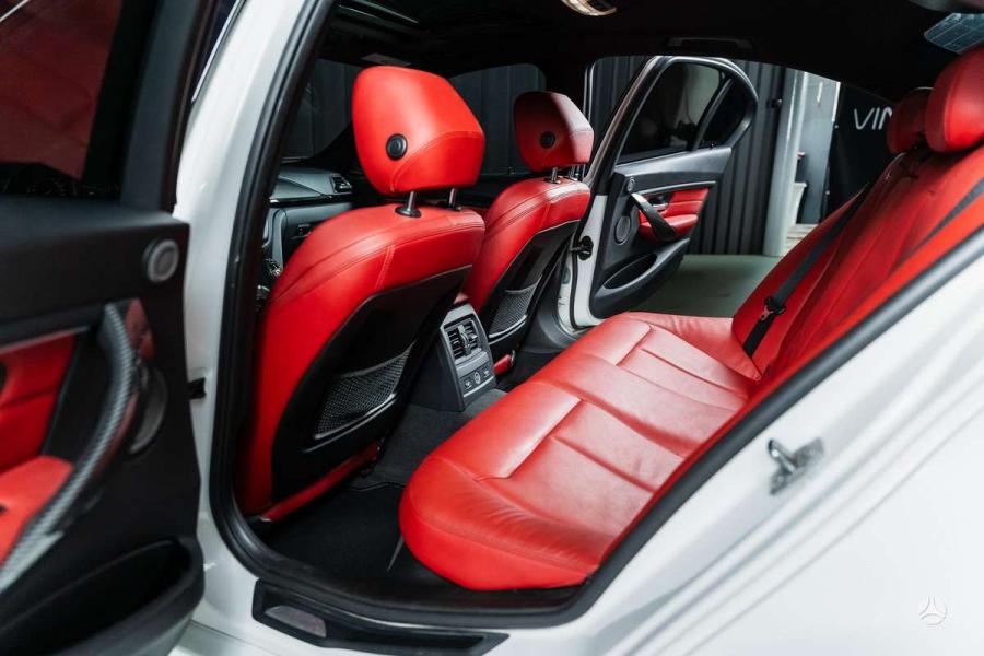 Balts BMW 335 2014 Viļņa, ar dzinēja tilpumu 2.99 L un nobraukumu 136 tūkst. km par 18999 €, foto 32 vietnē AUTOMOTO.COM.LV