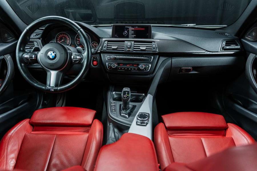 White BMW 335 2015 in Vilnius, with an engine capacity of 2.99 L and mileage of 136 thousand km for 19999 €, photo 19 on AUTOMOTO.COM.LV