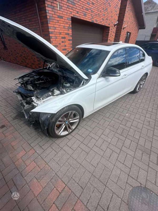 Balts BMW 335 2015 Kauņa, ar dzinēja tilpumu 2.98 L un nobraukumu 200 tūkst. km par 8200 €, foto 2 vietnē AUTOMOTO.COM.LV