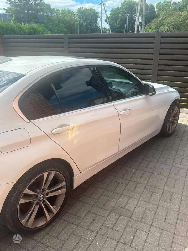 Balts BMW 335 2015 Kauņa, ar dzinēja tilpumu 2.98 L un nobraukumu 200 tūkst. km par 8200 €, foto 5 vietnē AUTOMOTO.COM.LV