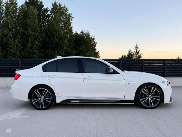 White BMW 335 2017 in Vilnius, with an engine capacity of 2.99 L and mileage of 413 thousand km for 12900 €, photo 5 on AUTOMOTO.COM.LV